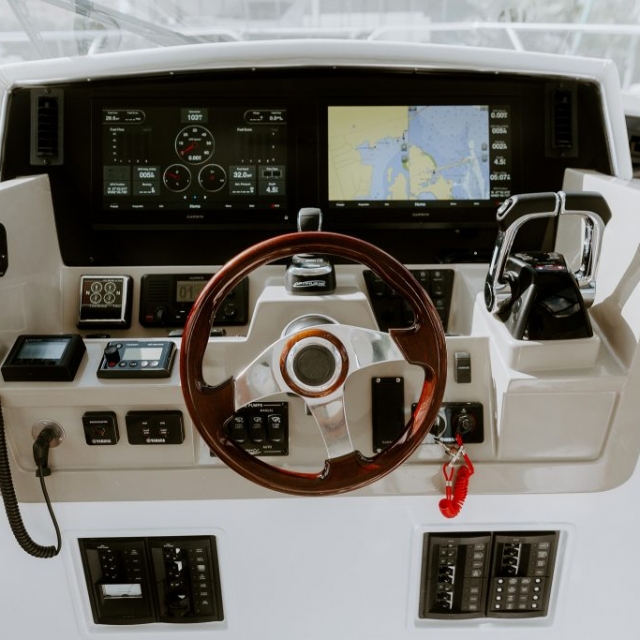 ArrowCat 320 | High End Cruising | Luxury Catamaran