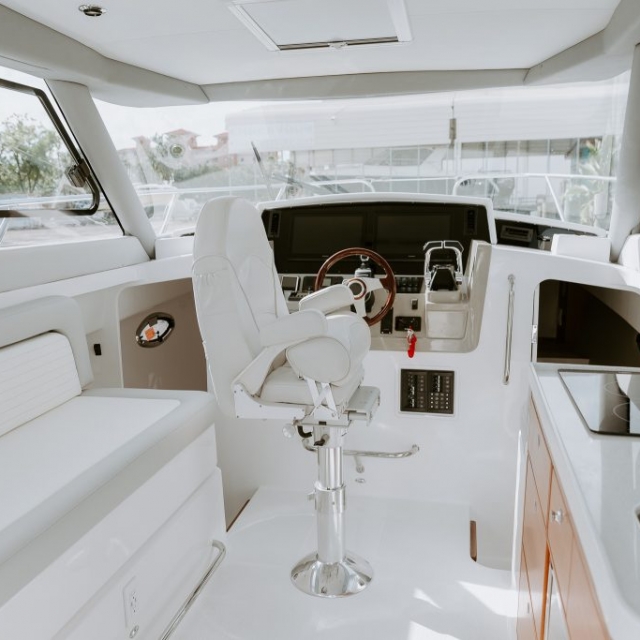 ArrowCat 320 | High End Cruising | Luxury Catamaran