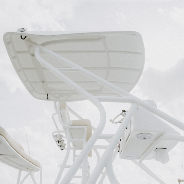 ArrowCat Power Catamarans | The ArrowCat 320 Express Cruiser