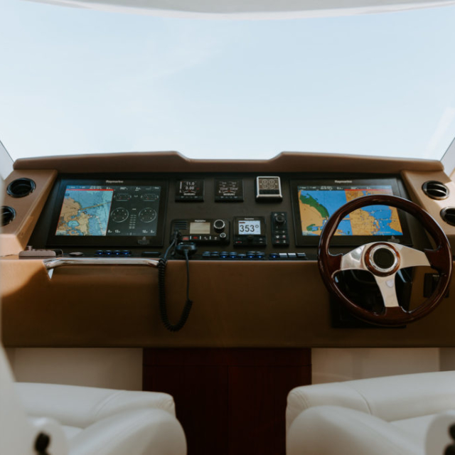 Arrowcat 420 Catamaran | Express Cruiser Catamaran