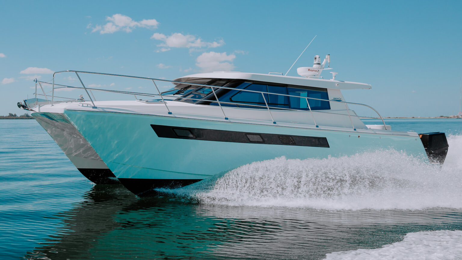 Long Range Power Catamarans - Adventure On The 420 Coupe